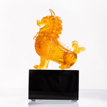 原创神兽獬豸琉璃摆件 家居客厅办公室工艺装饰品 法律礼品轻奢商务律师执业 律所开业送礼 清莹琥珀款+水晶底座可定制