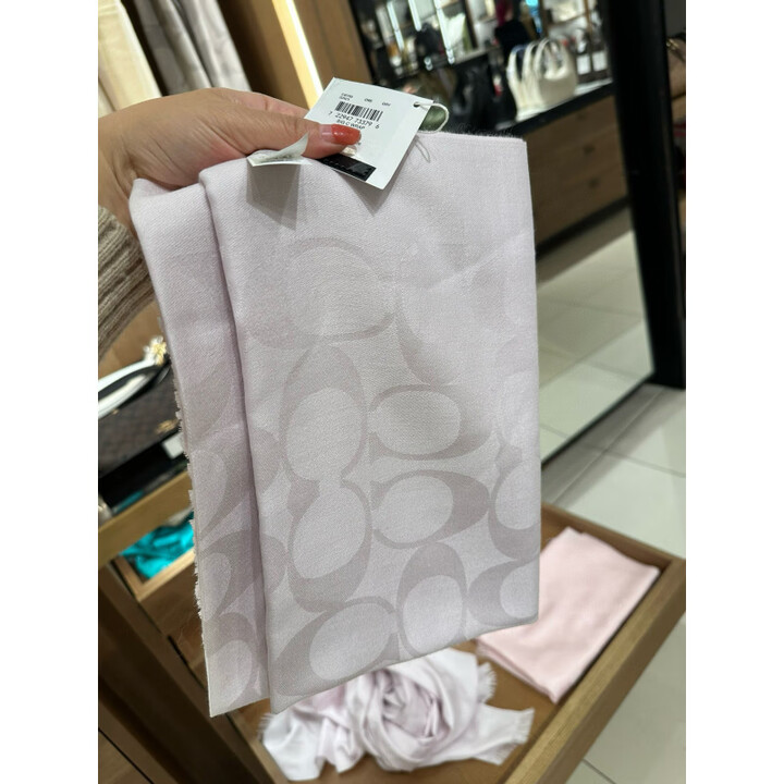 蔻驰（COACH）【随糖美代 国现】COACH/蔻驰 女士经典logo羊毛真丝长围巾披肩 浅灰色经典C纹薄羊毛丝85%羊毛15%桑蚕丝167 ...