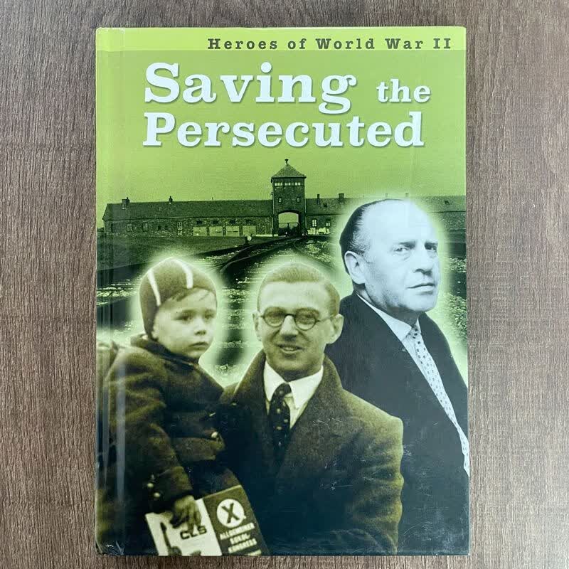 尾单 英文 Saving the Persecuted 精装