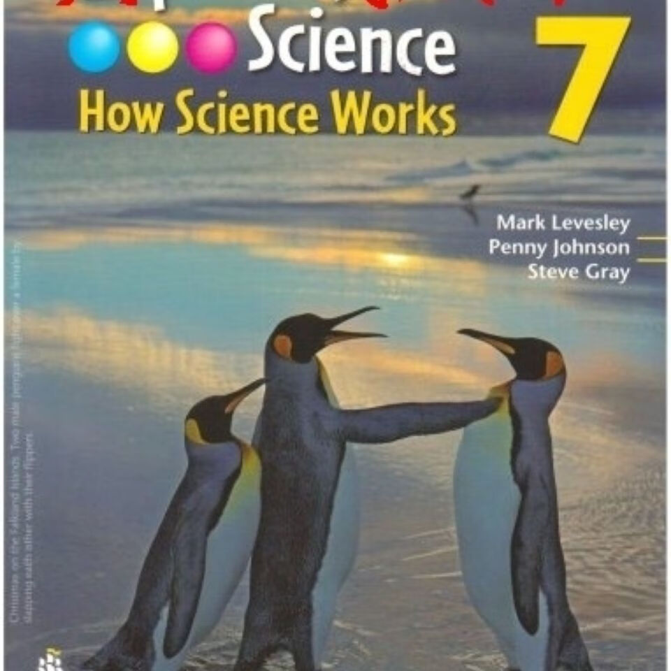 原版Exploring Science : How Science Works Year 7 Student Boo
