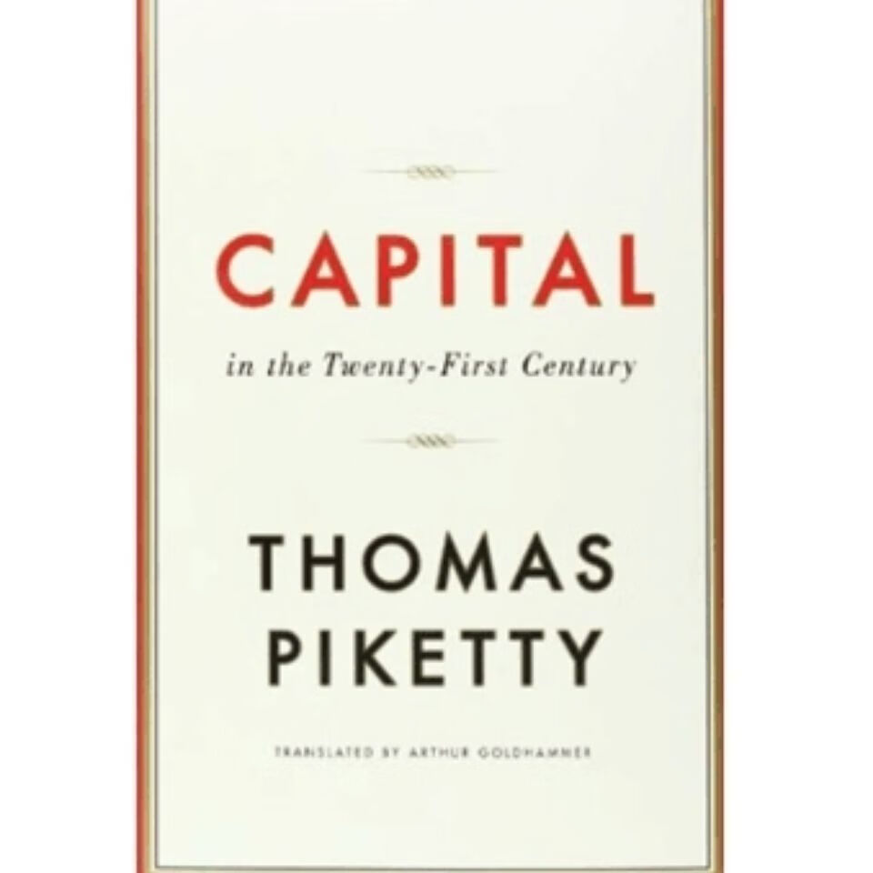 Capital in the Twenty-First Century by Thomas Piketty实体书