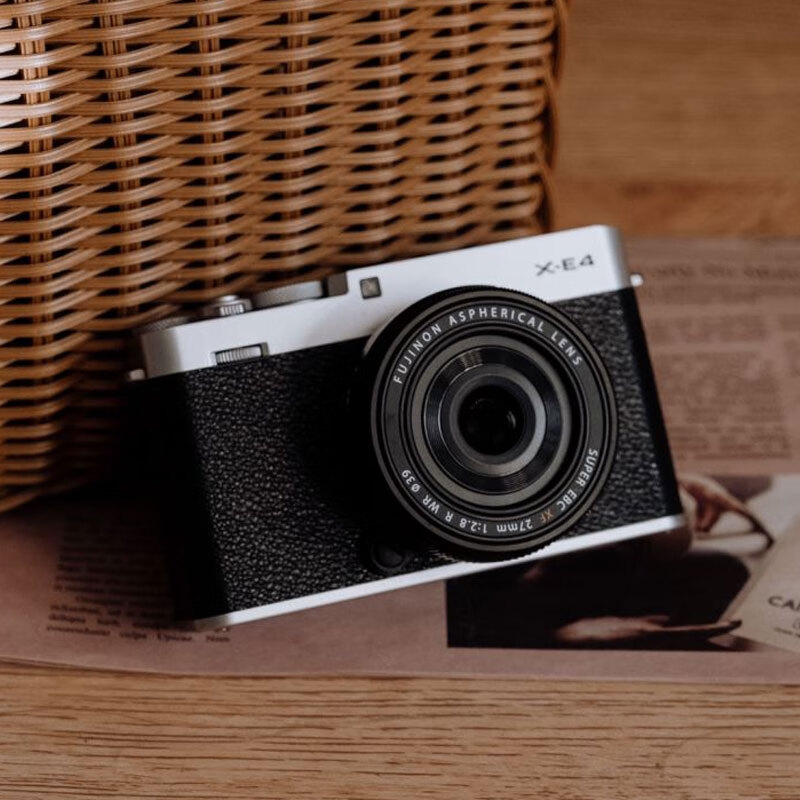 富士(fujifilm)x E4复古旁轴微单 Vlog学生女自拍4k无反相机 Xe3升级富士xe4 X E4银色机身 指柄套(不含镜头)入门
