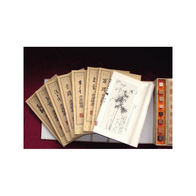 扬州八怪精粹 集“扬州八怪”金农、郑燮、黄慎、李舞、李方膺、江士慎、罗聘、高翔的诗书画印为一体,每人成书一册2g 线装1函8册