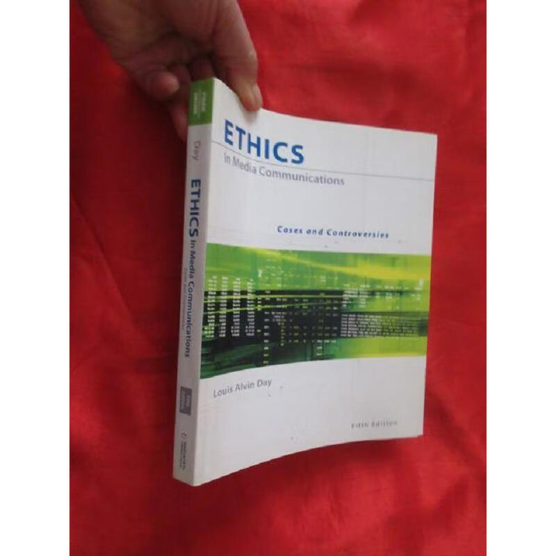 Ethics in Media Communications: Cases and ...  (16开 ) 【详见图】