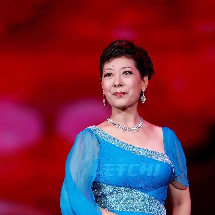歌唱家关牧村专辑音乐U盘经典民族红歌曲歌颂怀旧老歌车载mp3音乐 8GB