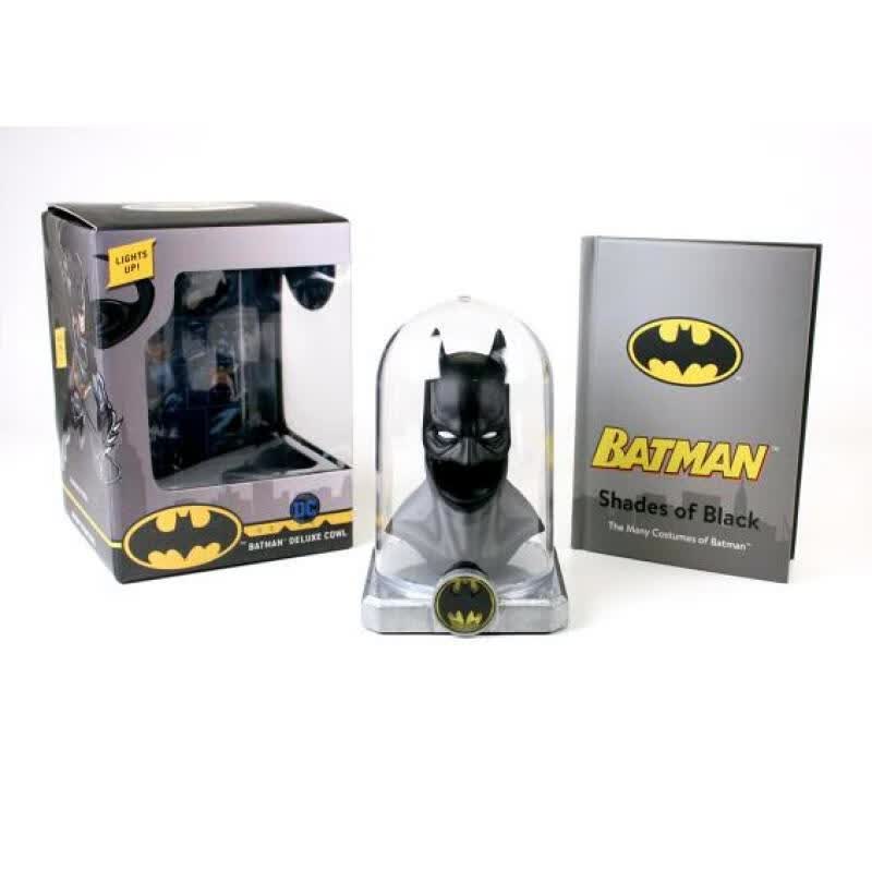 Batman: Deluxe Cowl: Lights up!