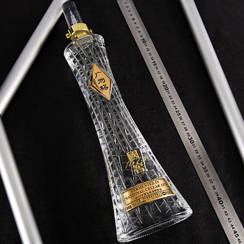 泸州老窖（LUZHOULAOJIAO）白酒 国窖1573 LUZHOULAOJIAO泸州老窖 广州塔酒 浓香型 国窖1573 53度 600ml 赠手提袋多少钱-聚超值